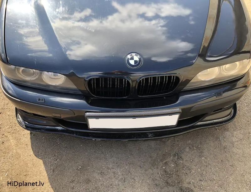 BMW E39 (5 sērijas) melnas radiatora restes | Piegāde Eiropā